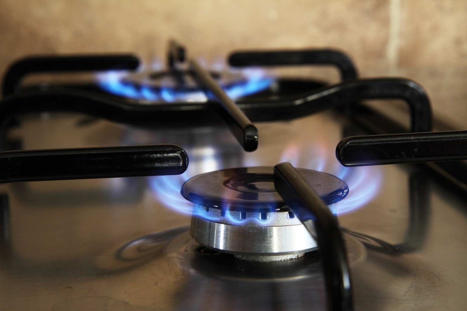 What are the advantages and disadvantages of natural gas extraction ...